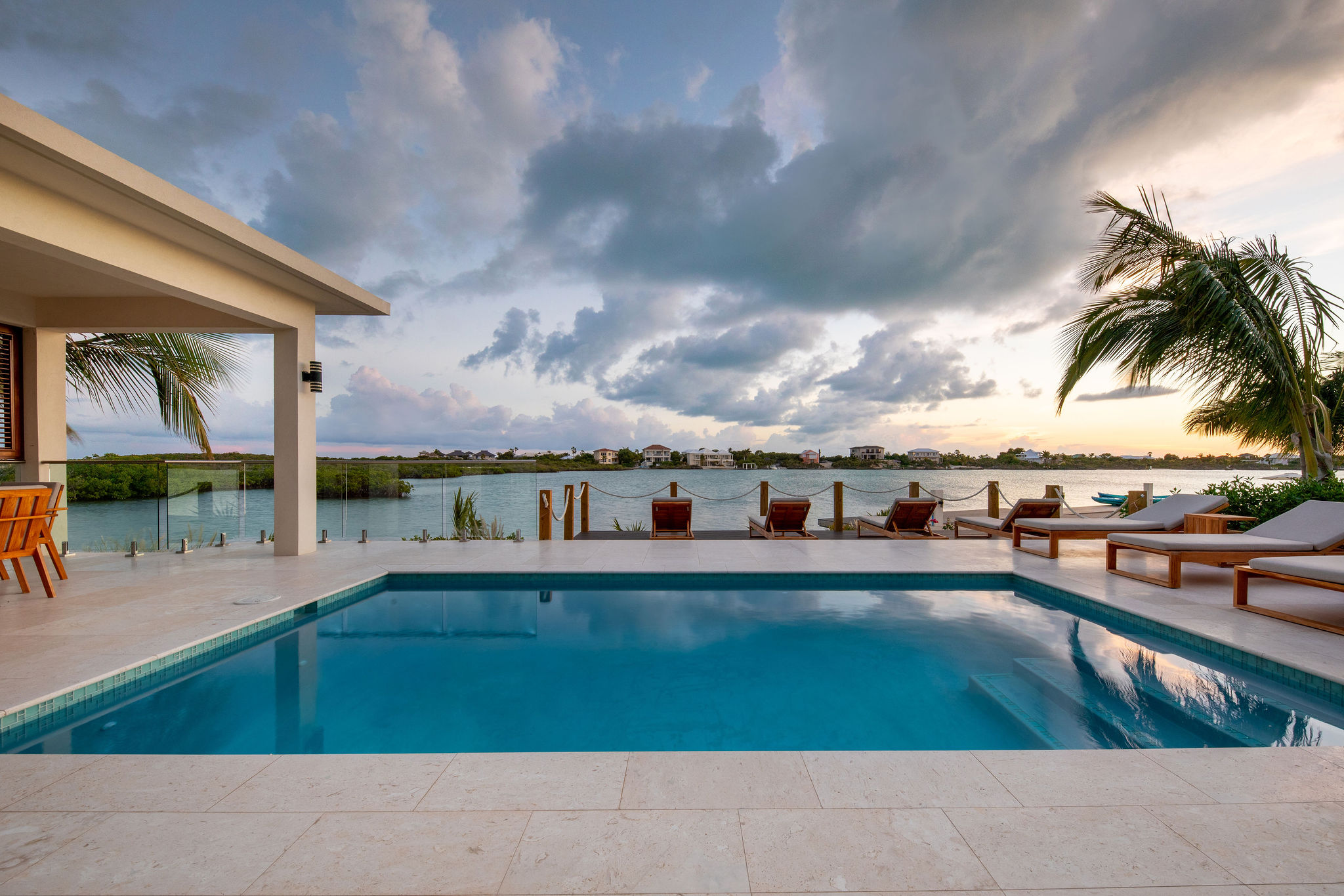 Sunny Bay Estates- Villa Alexis - Luxury Vacation, Providenciales